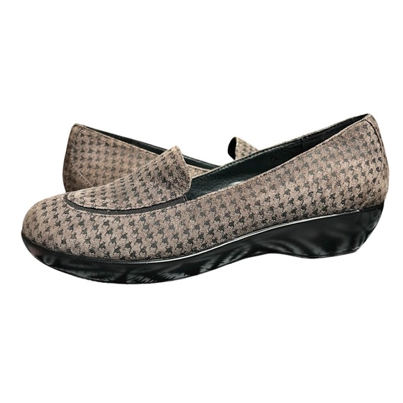 Dansko | Shoes | Dansko Houndstooth Wedge Loafers Slip On Shoes Women ...